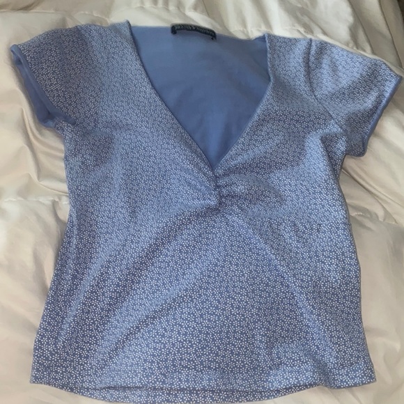 Brandy Melville | Tops | Gina Top Brandy Melville | Poshmark